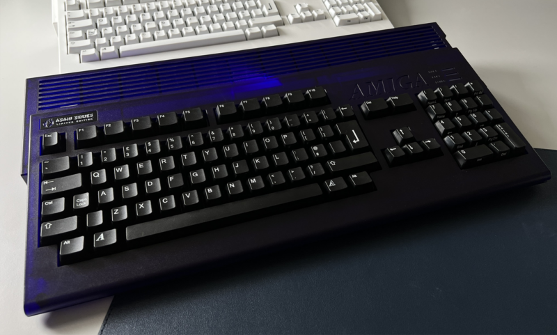 New Amiga Keycaps Black Layout Gallery - Amiga Replacement Cases ...